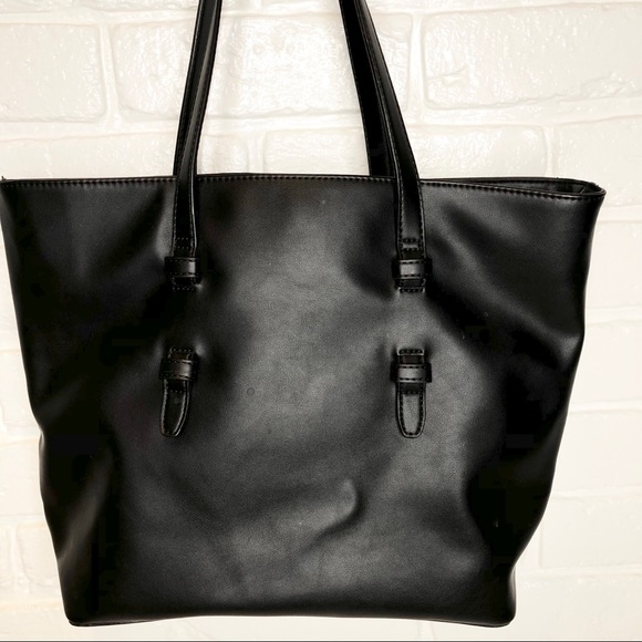 Max Edition | Bags | Max Edition Black And Gold Tote | Poshmark